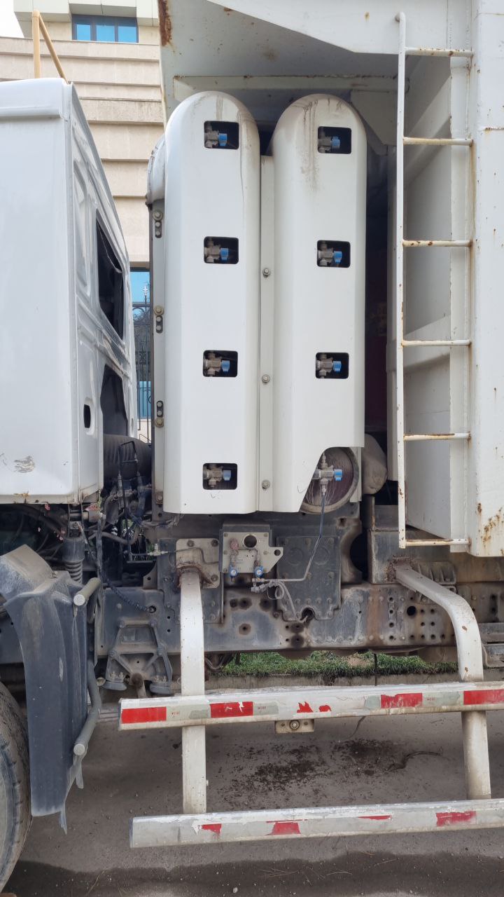 "HOWO" rusumli yuk mashina